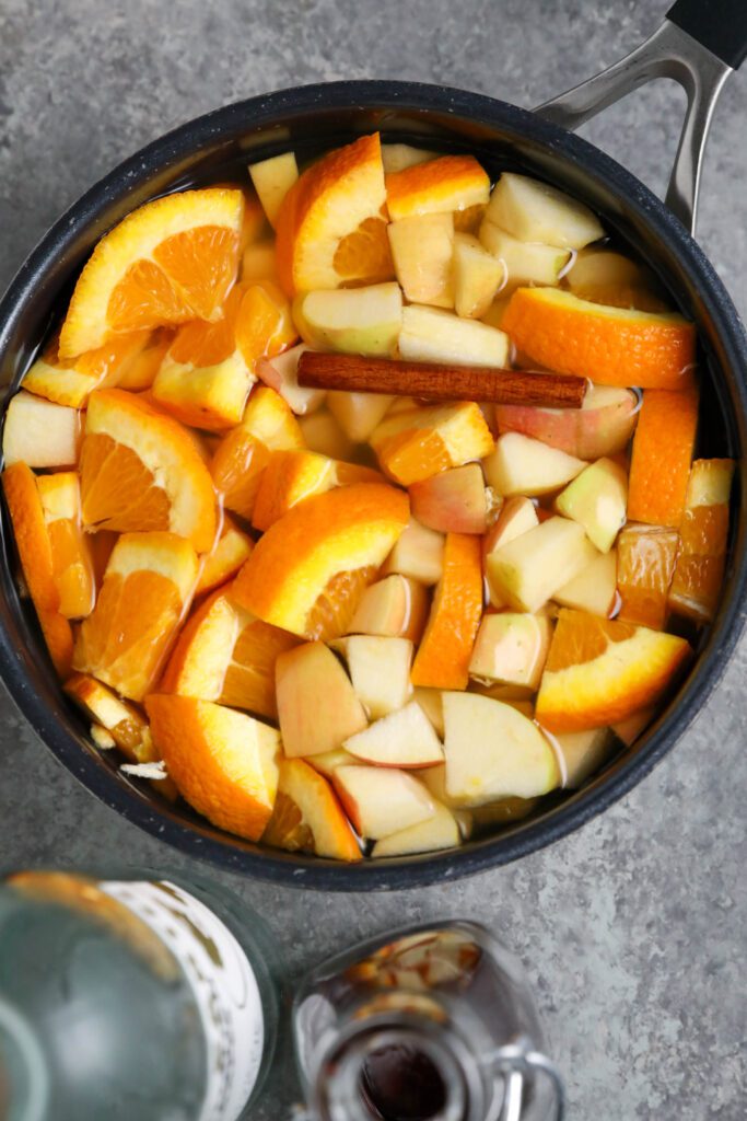 Apple Cider Mulled Wine Recipe (naturally sweetened!) - Flora & Vino